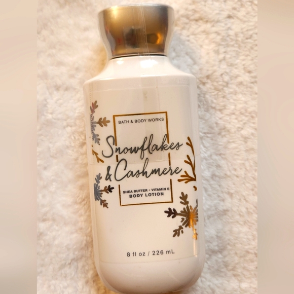 Bath & Body Works | Bath | Snowflakes Cashmere Body Lotion Bath Body ...